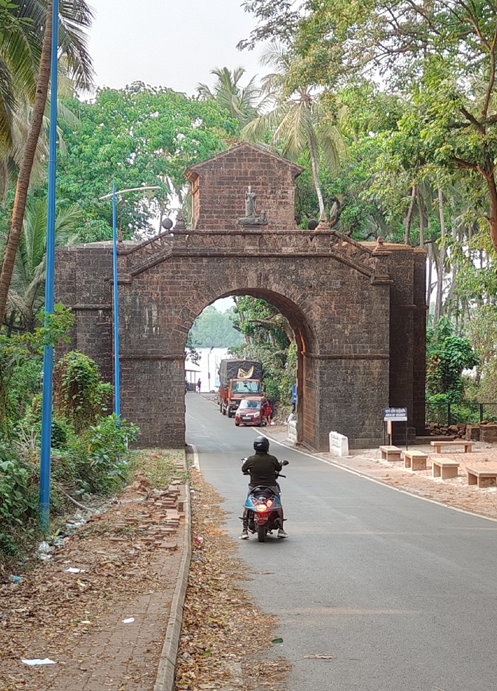 The Viceroy’s Arch – Back Side View | 40kmph.com